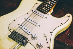 Guitar Intonation? Get Your Guitar Tuning Properly [COMPLETE GUIDE ...