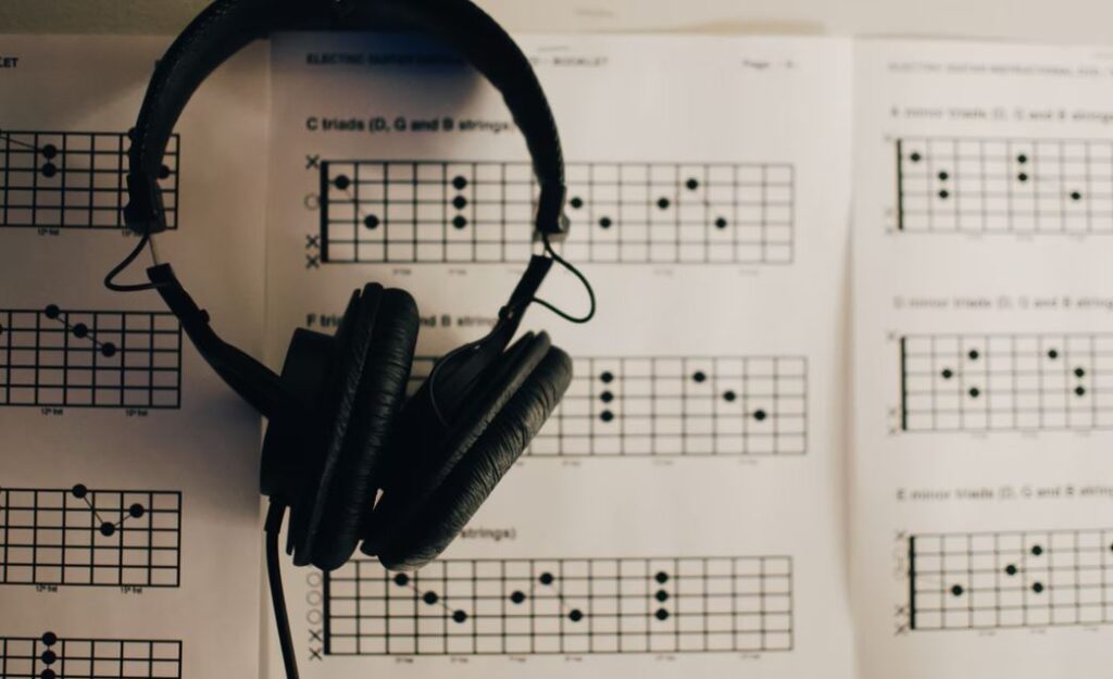 How To MASTER The Fretboard Using the CAGED System? - Guitar Skills Planet